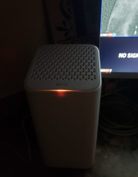 Xfinity Router Blinking Orange: Meaning & How to Fix (No Internet ...